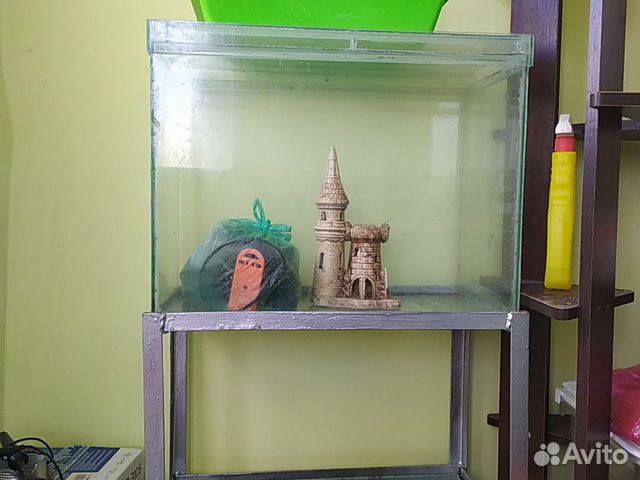 Аквариум на подставке